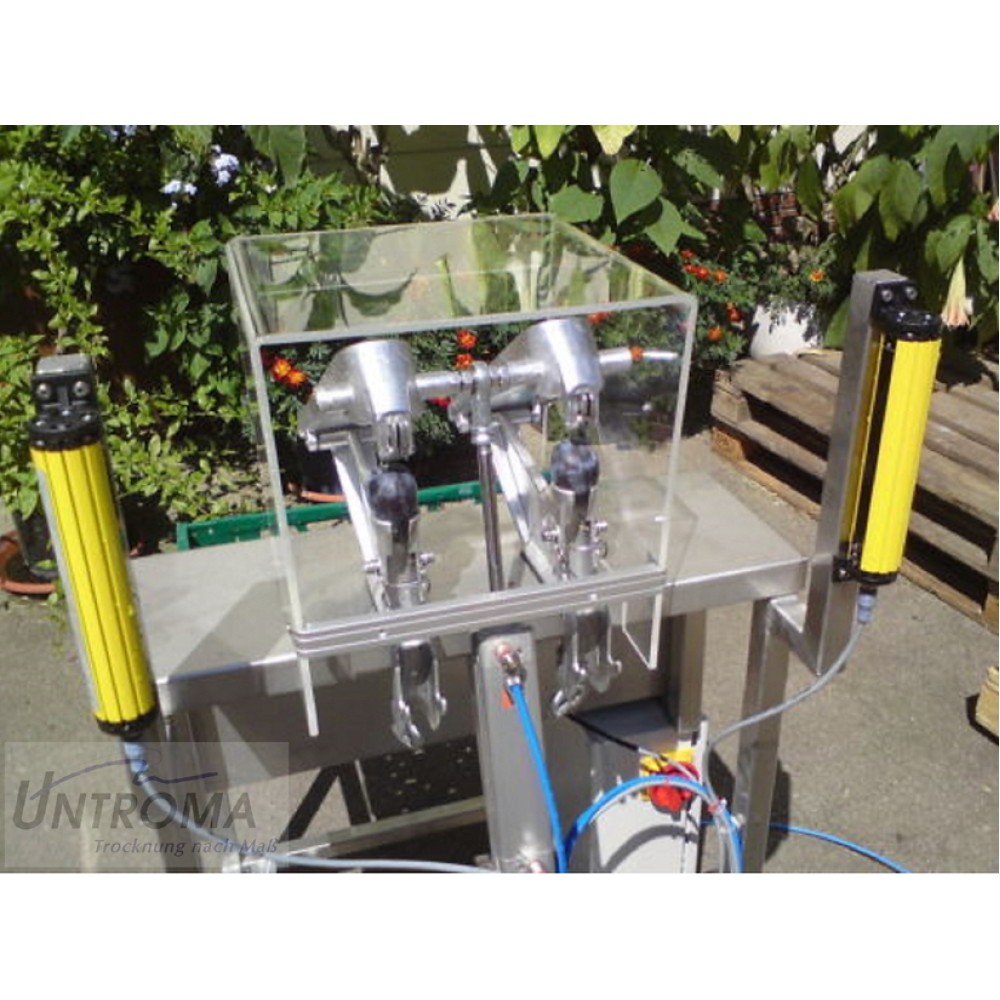 Electric pitting machine for plums, apricots - Pitter / Destoner E2000